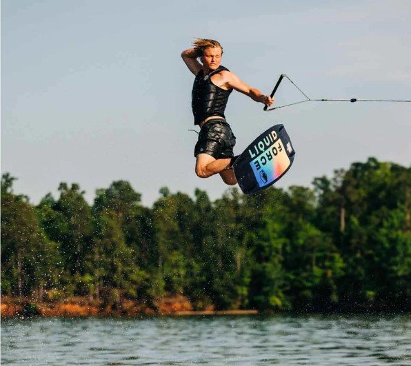 The Evolution of Wakeboarding: From Niche Sport to Global Phenomenon ...